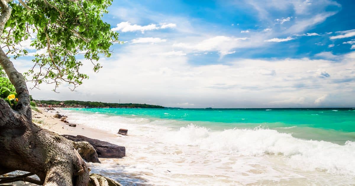 Playa Blanca Colombia | Your Ultimate Travel Guide – Don’t Worry Go Travel