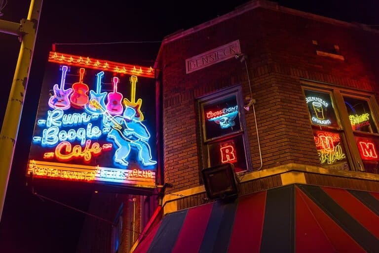 The Complete Guide to the Memphis Music Scene – Don’t Worry Go Travel